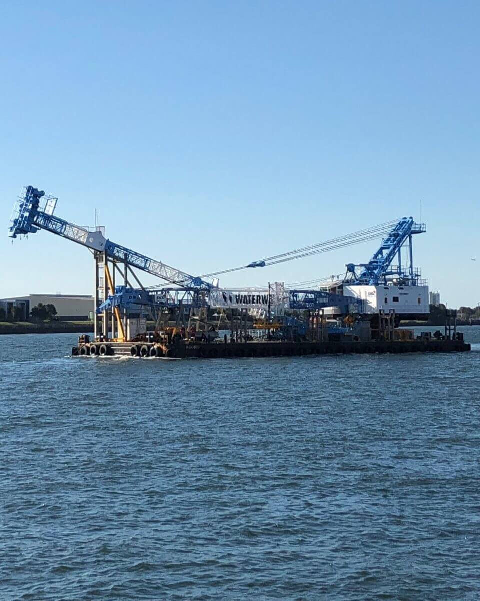 River barge ready for foreshore works - Queen's Wharf Brisbane